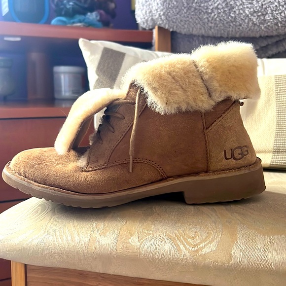 UGG | Shoes | Ugg Quincy Boots In Chestnut | Poshmark